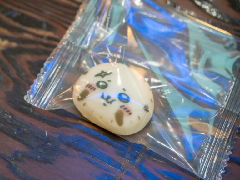 ちいかわレストラン グランドメニュー「ラッコのホッとウインナーコーヒー」をご紹介 - 君に逢えてフォカッチャ